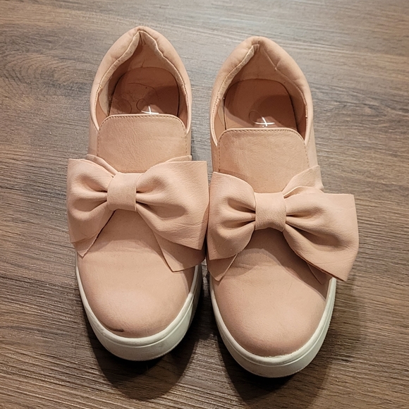 J. Adams | Shoes | J Adams Pink Bow Slip On Shoe | Poshmark